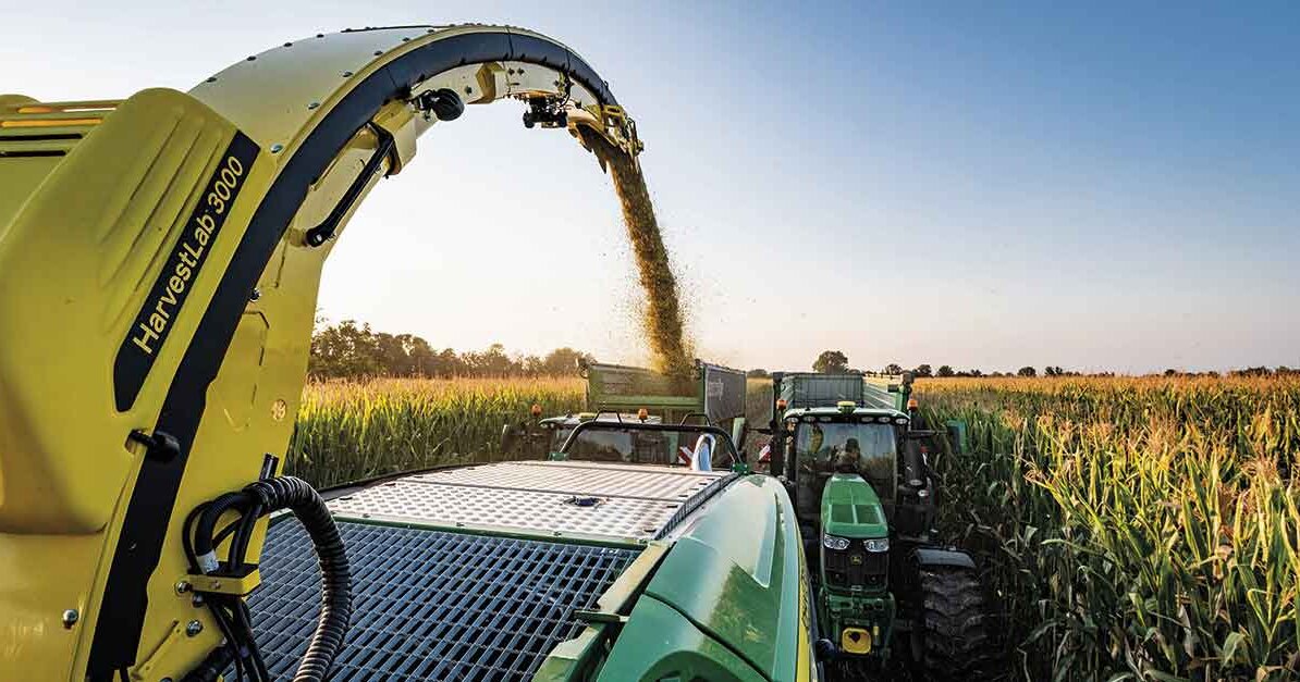 Test John Deere forage harvester 8600 i